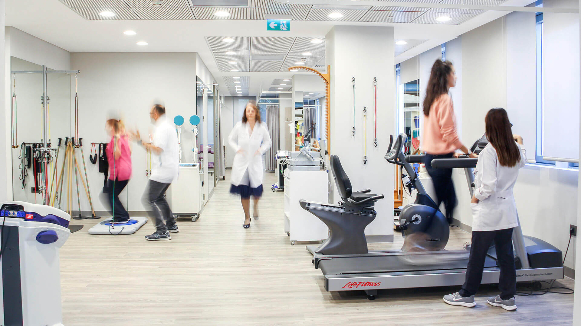 Fizik Tedavi ve Rehabilitasyon | Amerikan Tıp Merkezi